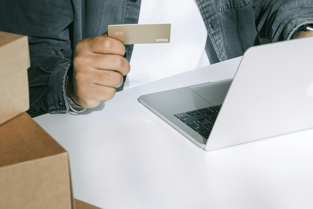 E-Commerce Vorteile und Nachteile gegenübergestellt - amexus®